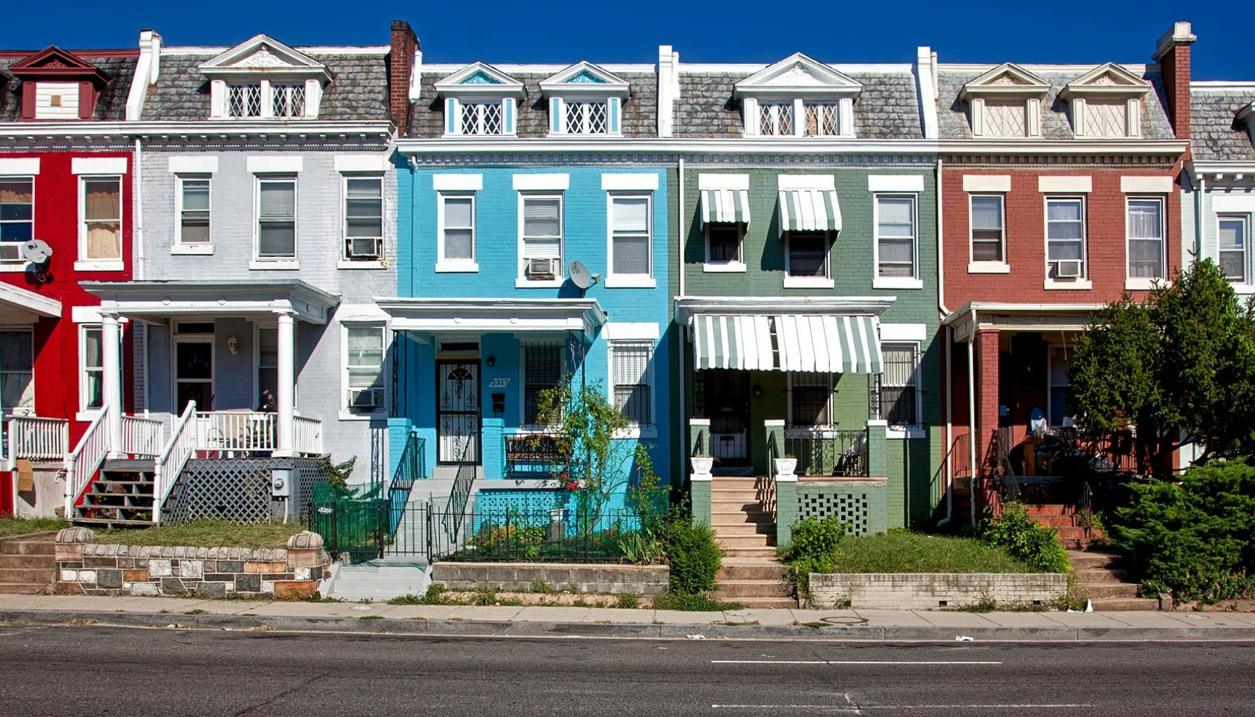 How to Flip Houses for Profit: 5 Tips, And Key Factors